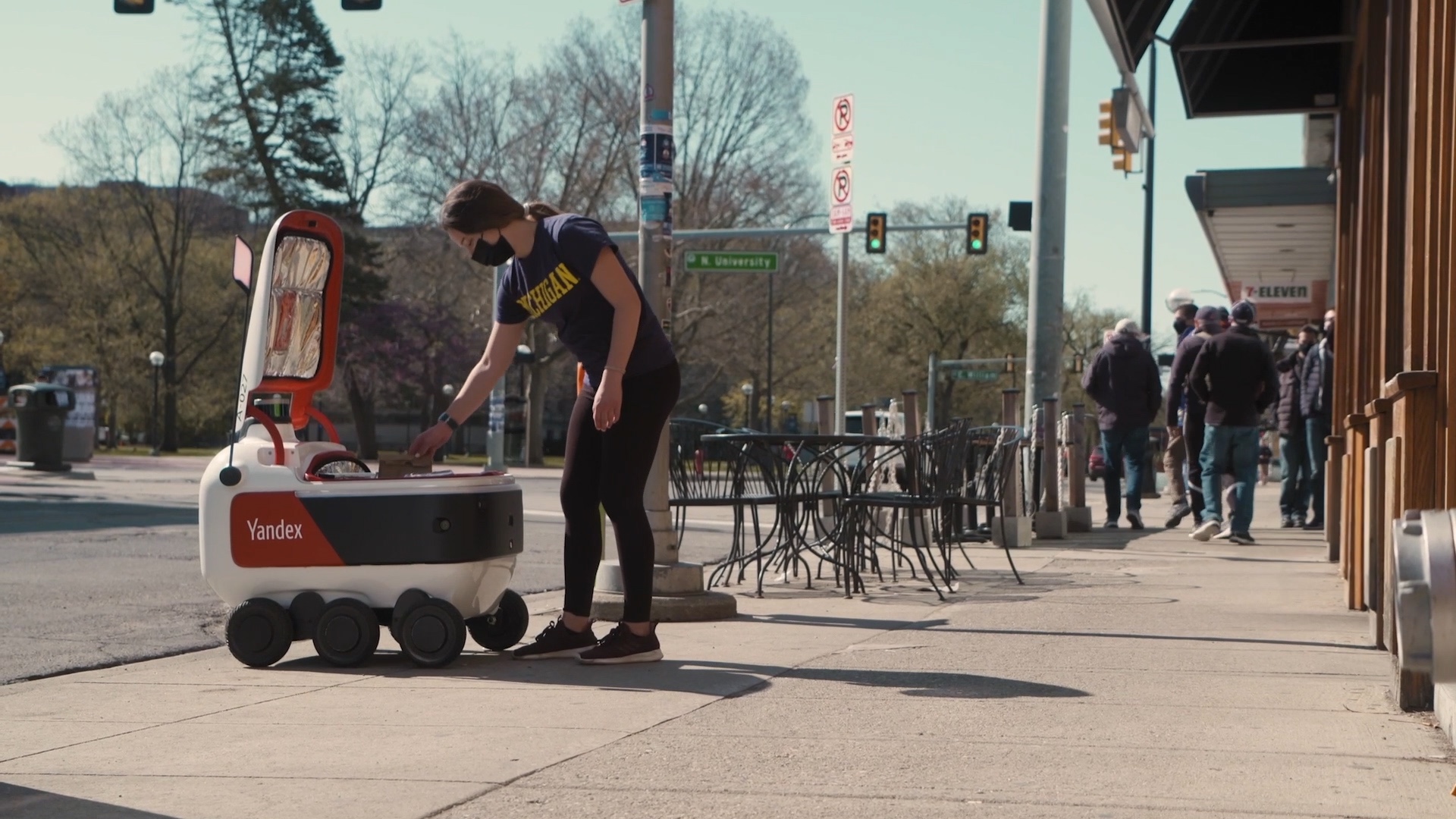Robot food delivery coming to college campuses this fall - University ...